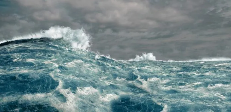 The Different Types Of Storms In The Ocean – Lazy Seas⛱️